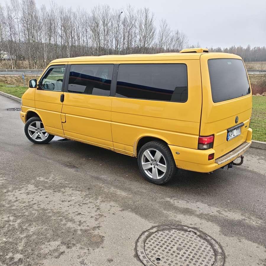 Yellow Volkswagen Caravelle 2001 in Alytus, with an engine capacity of 2.50 L and mileage of 400 thousand km for 3900 €, photo 6 on AUTOMOTO.COM.LV