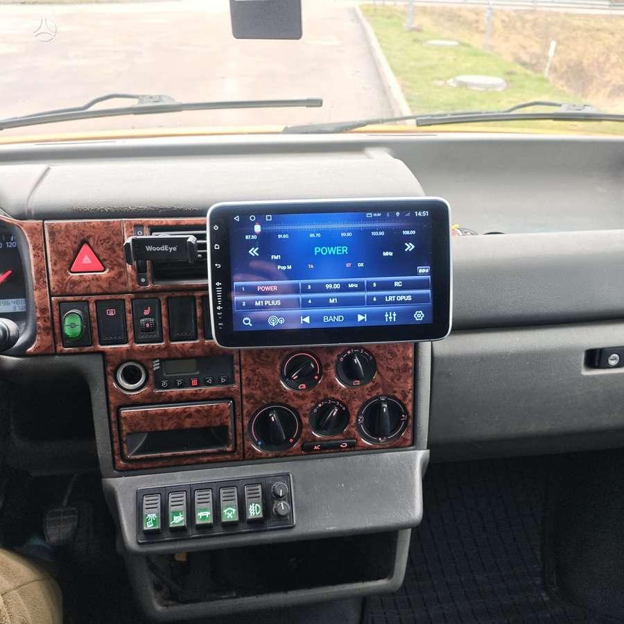 Yellow Volkswagen Caravelle 2001 in Alytus, with an engine capacity of 2.50 L and mileage of 400 thousand km for 3900 €, photo 8 on AUTOMOTO.COM.LV