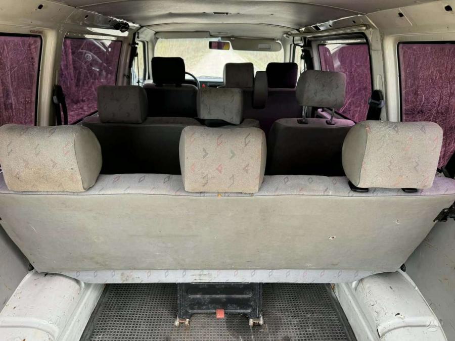 Dzeltens Volkswagen Caravelle 2001 Kauņa, ar dzinēja tilpumu 2.50 L un nobraukumu 430 tūkst. km par 2999 €, foto 14 vietnē AUTOMOTO.COM.LV