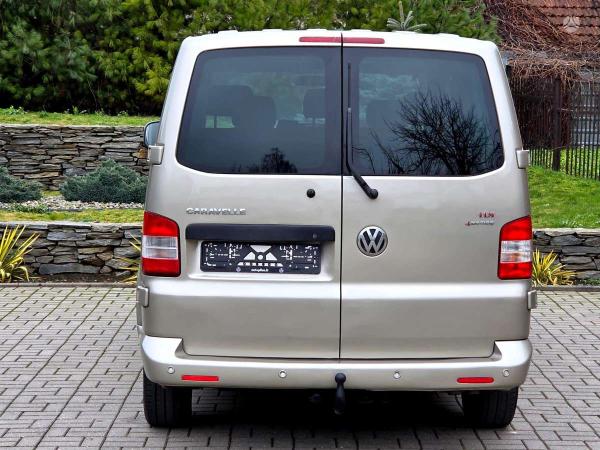 Yellow Volkswagen Caravelle 2008 in Kedainiai, with an engine capacity of 2.50 L and mileage of 298 thousand km for 8500 €, photo 8 on AUTOMOTO.COM.LV