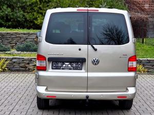Yellow Volkswagen Caravelle 2008 in Kedainiai, with an engine capacity of 2.50 L and mileage of 298 thousand km for 8500 €, photo 8 on AUTOMOTO.COM.LV