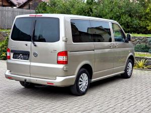 Yellow Volkswagen Caravelle 2008 in Kedainiai, with an engine capacity of 2.50 L and mileage of 298 thousand km for 8500 €, photo 9 on AUTOMOTO.COM.LV