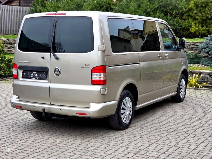 Yellow Volkswagen Caravelle 2008 in Kedainiai, with an engine capacity of 2.50 L and mileage of 298 thousand km for 8500 €, photo 10 on AUTOMOTO.COM.LV