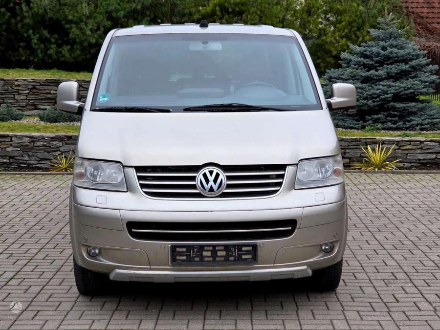 Yellow Volkswagen Caravelle 2008 in Kedainiai, with an engine capacity of 2.50 L and mileage of 298 thousand km for 8500 €, photo 14 on AUTOMOTO.COM.LV