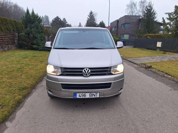 Yellow Volkswagen Caravelle 2011 in Vilnius, with an engine capacity of 1.98 L and mileage of 240 thousand km for 11500 €, photo 5 on AUTOMOTO.COM.LV