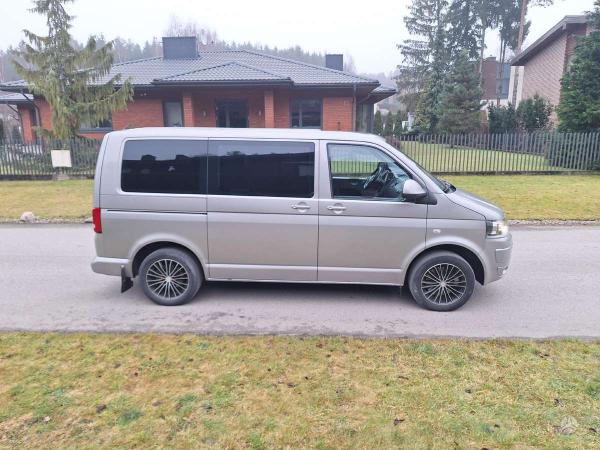 Yellow Volkswagen Caravelle 2011 in Vilnius, with an engine capacity of 1.98 L and mileage of 240 thousand km for 11500 €, photo 7 on AUTOMOTO.COM.LV