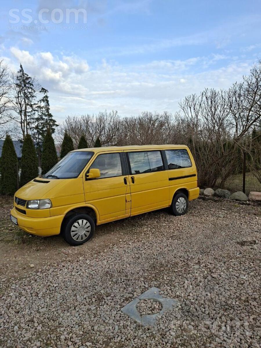 Yellow Volkswagen Caravelle 1999 in Dobele, with an engine capacity of 2.00 L and mileage of 57 thousand km for 3600 €, photo 3 on AUTOMOTO.COM.LV