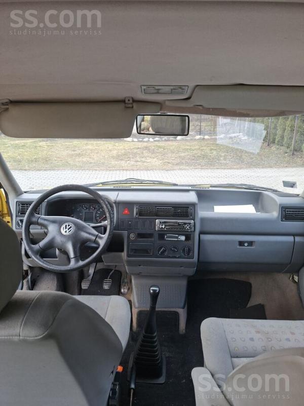 Dzeltens Volkswagen Caravelle 1999 Dobele, ar dzinēja tilpumu 2.00 L un nobraukumu 57 tūkst. km par 3600 €, foto 5 vietnē AUTOMOTO.COM.LV