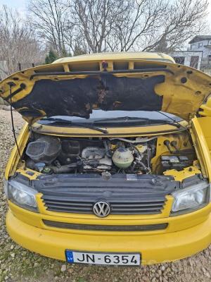 Yellow Volkswagen Caravelle 1999 in Dobele, with an engine capacity of 2.00 L and mileage of 57 thousand km for 3600 €, photo 8 on AUTOMOTO.COM.LV