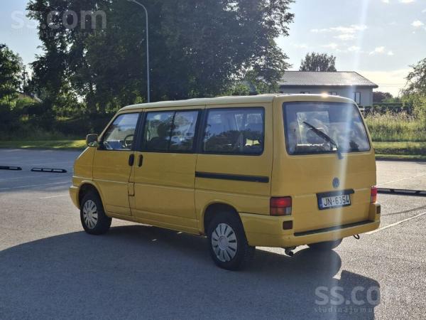 Yellow Volkswagen Caravelle 1999 in Dobele, with an engine capacity of 2.00 L and mileage of 58 thousand km for 4000 €, photo 4 on AUTOMOTO.COM.LV