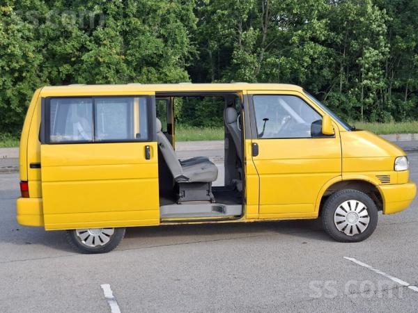 Yellow Volkswagen Caravelle 1999 in Dobele, with an engine capacity of 2.00 L and mileage of 58 thousand km for 4000 €, photo 5 on AUTOMOTO.COM.LV