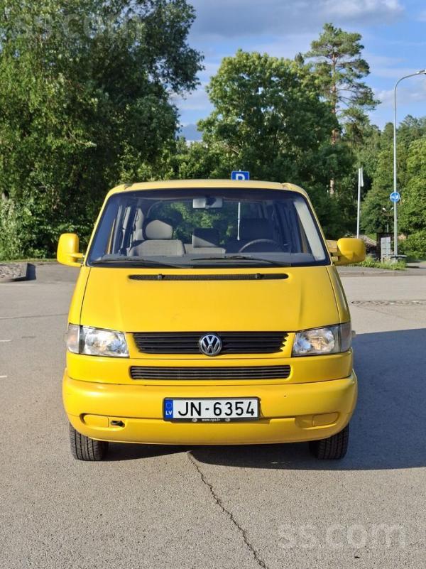 Yellow Volkswagen Caravelle 1999 in Dobele, with an engine capacity of 2.00 L and mileage of 58 thousand km for 4000 €, photo 6 on AUTOMOTO.COM.LV