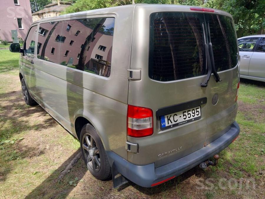 Yellow Volkswagen Caravelle 2012 in Riga, with an engine capacity of 2.00 L and mileage of 347 thousand km for 8500 €, photo 4 on AUTOMOTO.COM.LV