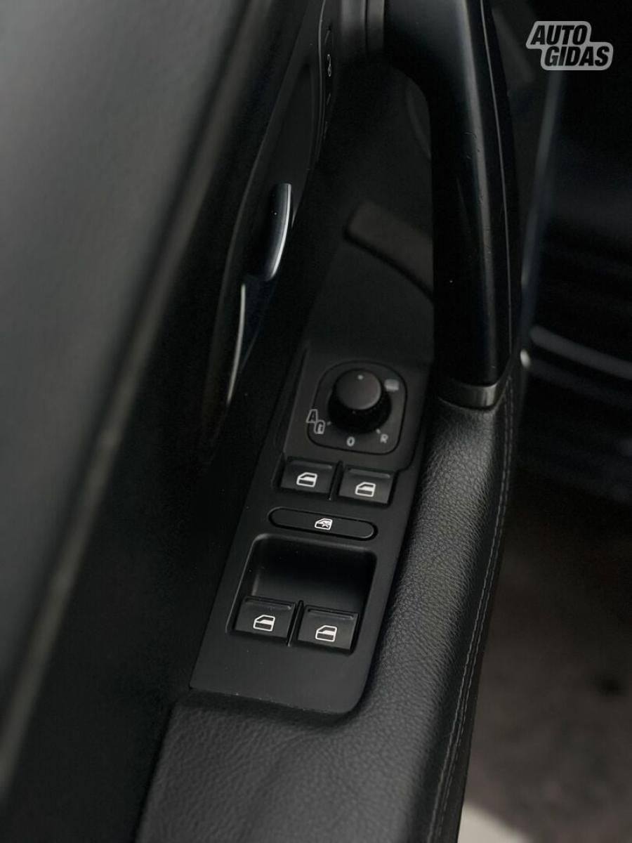 Black Volkswagen CC / Passat CC 2008 in Kaunas, with an engine capacity of 2.00 L and mileage of 0 thousand km for 3400 €, photo 28 on AUTOMOTO.COM.LV