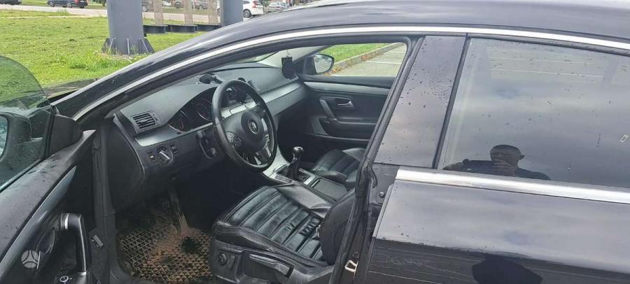 Black Volkswagen CC / Passat CC 2009 in Siauliai, with an engine capacity of 1.97 L and mileage of 299 thousand km for 3100 €, photo 11 on AUTOMOTO.COM.LV