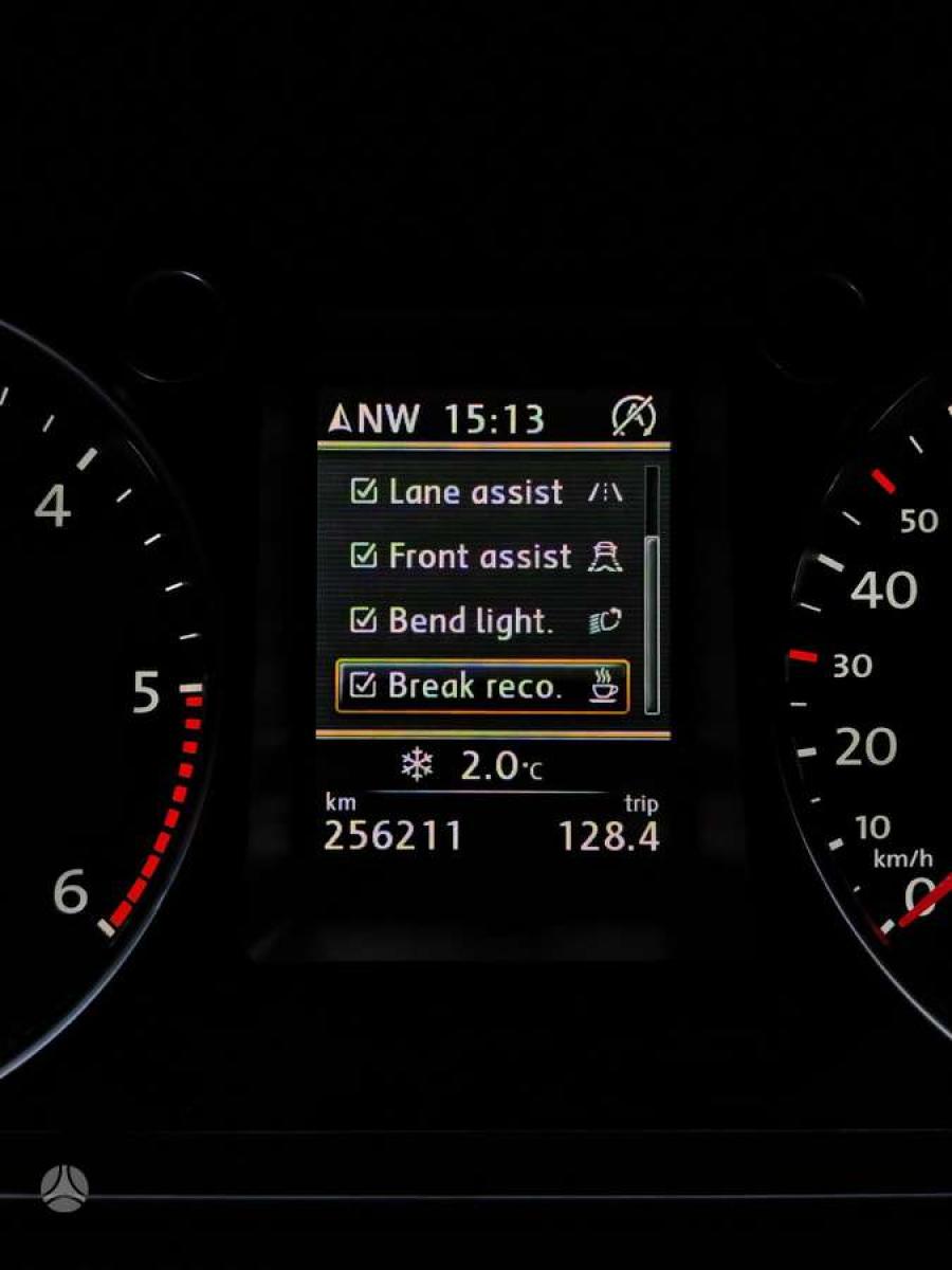 Черный Фольксваген CC / Passat CC 2012 в Клайпеда, объемом двигателя 1.97 л и пробегом 256 тыс. км за 8999 €, фото 37 на AUTOMOTO.COM.LV