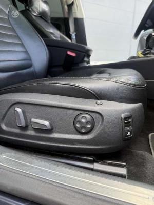 Black Volkswagen CC / Passat CC 2013 in Siauliai, with an engine capacity of 1.98 L and mileage of 220 thousand km for 5750 €, photo 9 on AUTOMOTO.COM.LV