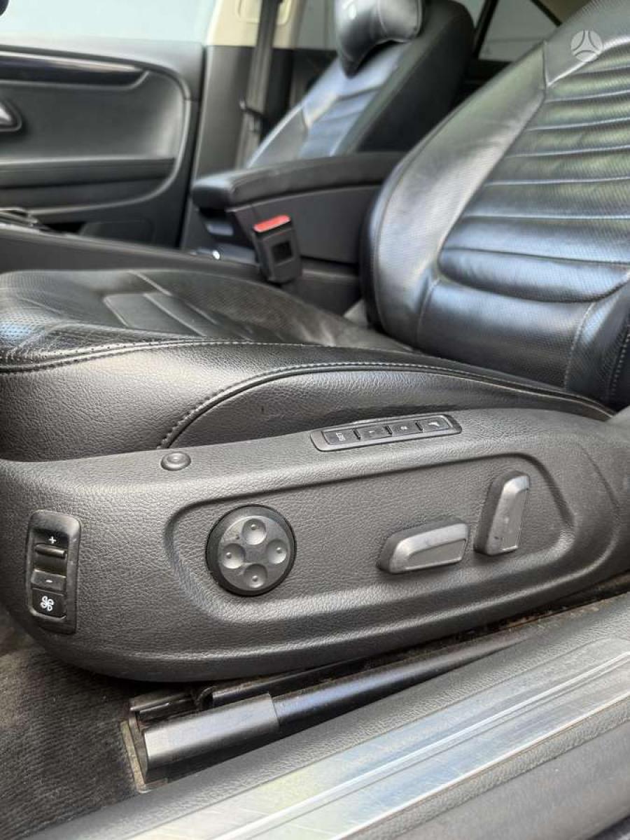 Black Volkswagen CC / Passat CC 2013 in Siauliai, with an engine capacity of 1.98 L and mileage of 220 thousand km for 5750 €, photo 10 on AUTOMOTO.COM.LV