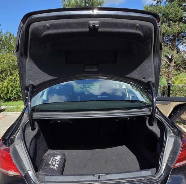 Black Volkswagen CC / Passat CC 2014 in Vilnius, with an engine capacity of 1.98 L and mileage of 195 thousand km for 5500 €, photo 6 on AUTOMOTO.COM.LV