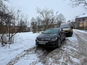 Black Volkswagen CC / Passat CC 2010 in Riga, with an engine capacity of 2.00 L and mileage of 408 thousand km for 3300 €, photo 2 on AUTOMOTO.COM.LV