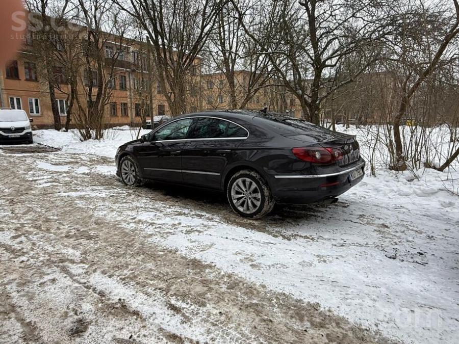 Black Volkswagen CC / Passat CC 2010 in Riga, with an engine capacity of 2.00 L and mileage of 408 thousand km for 3300 €, photo 3 on AUTOMOTO.COM.LV