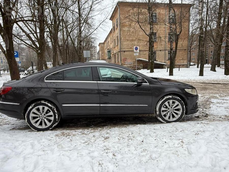 Black Volkswagen CC / Passat CC 2010 in Riga, with an engine capacity of 2.00 L and mileage of 408 thousand km for 3300 €, photo 4 on AUTOMOTO.COM.LV
