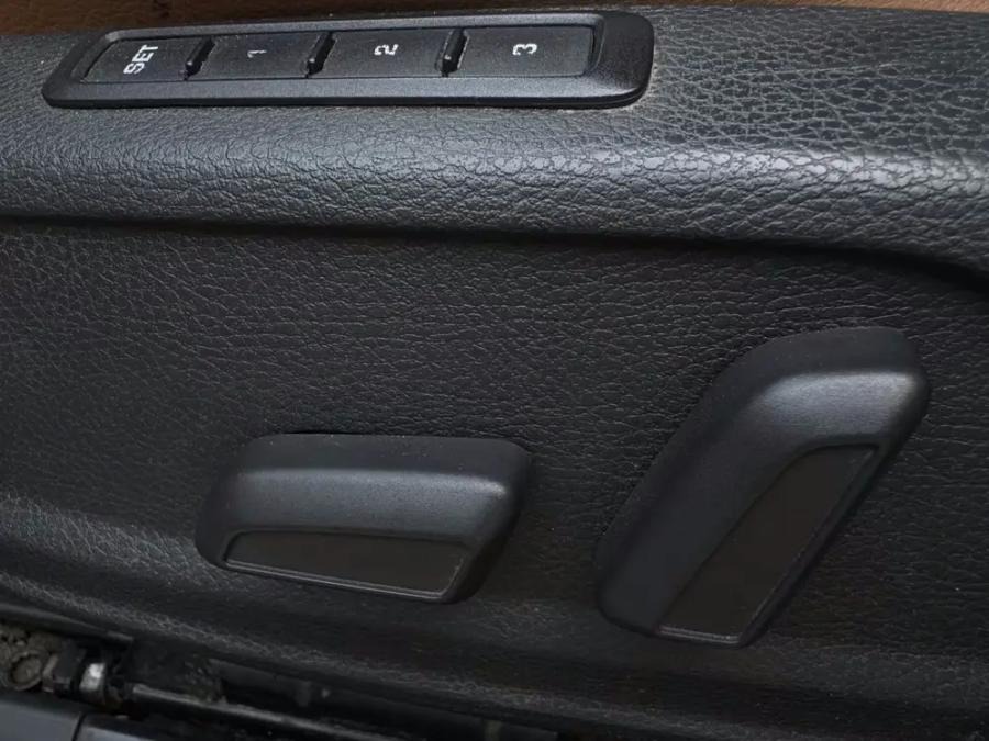 Черный Фольксваген CC / Passat CC 2008 в Рига, объемом двигателя 2.00 л и пробегом 345 тыс. км за 3990 €, фото 29 на AUTOMOTO.COM.LV