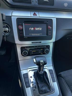 Black Volkswagen CC / Passat CC 2008 in Vilnius, with an engine capacity of 1.97 L and mileage of 350 thousand km for 3700 €, photo 15 on AUTOMOTO.COM.LV