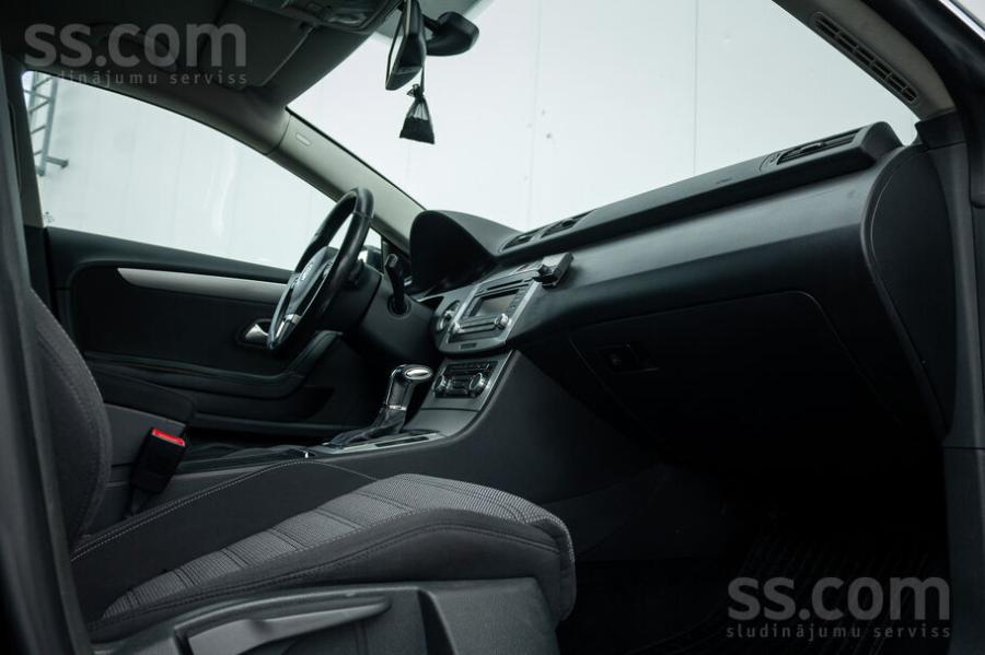 Черный Фольксваген CC / Passat CC 2008 в Елгава, объемом двигателя 2.00 л и пробегом 366 тыс. км за 5000 €, фото 8 на AUTOMOTO.COM.LV
