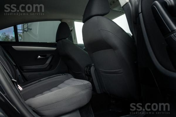 Черный Фольксваген CC / Passat CC 2008 в Елгава, объемом двигателя 2.00 л и пробегом 366 тыс. км за 5000 €, фото 10 на AUTOMOTO.COM.LV