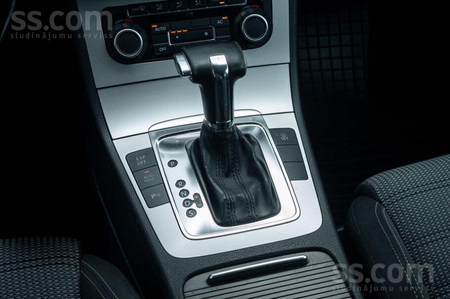 Черный Фольксваген CC / Passat CC 2008 в Елгава, объемом двигателя 2.00 л и пробегом 366 тыс. км за 5000 €, фото 17 на AUTOMOTO.COM.LV