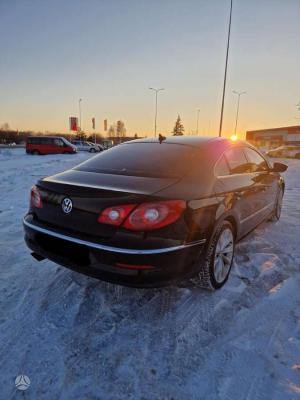Черный Фольксваген CC / Passat CC 2009 в Каунас, объемом двигателя 1.90 л и пробегом 323 тыс. км за 4650 €, фото 2 на AUTOMOTO.COM.LV