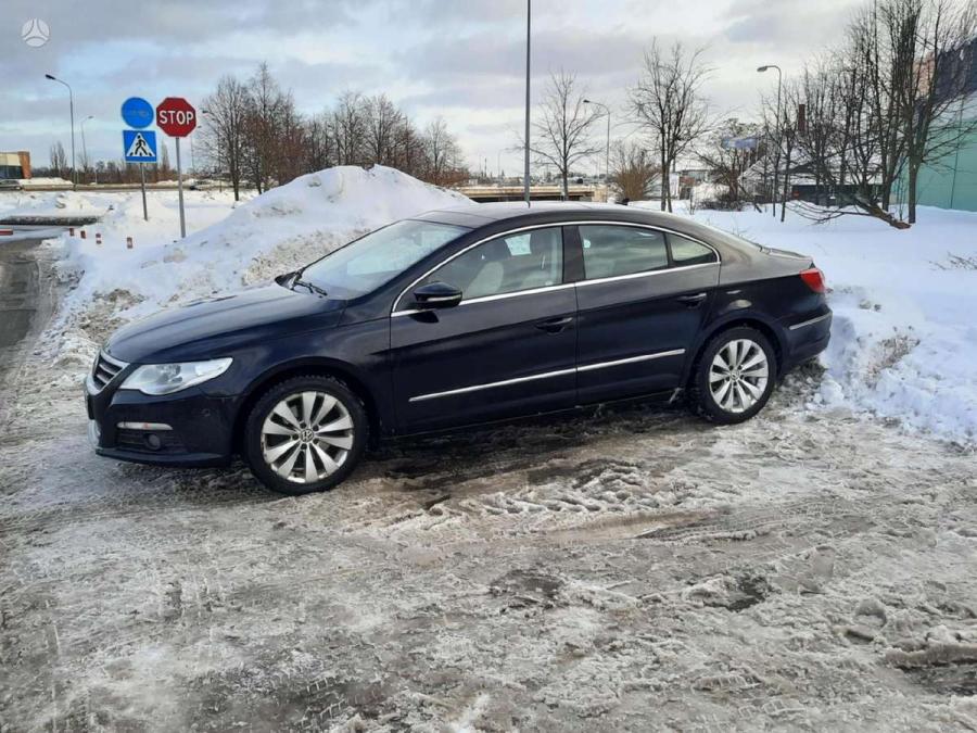 Black Volkswagen CC / Passat CC 2009 in Klaipeda, with an engine capacity of 1.97 L and mileage of 182 thousand km for 4800 €, photo 2 on AUTOMOTO.COM.LV