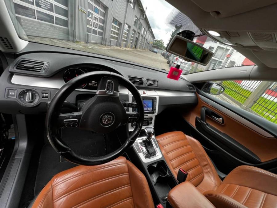 Black Volkswagen CC / Passat CC 2009 in Riga, with an engine capacity of 2.00 L and mileage of 75 thousand km for 10090 €, photo 8 on AUTOMOTO.COM.LV