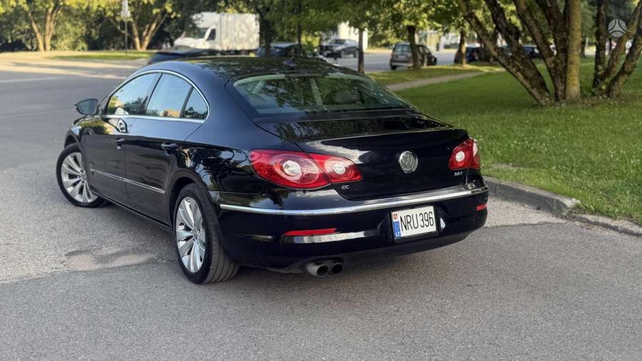 Black Volkswagen CC / Passat CC 2010 in Vilnius, with an engine capacity of 2.00 L and mileage of 178 thousand km for 2800 €, photo 7 on AUTOMOTO.COM.LV