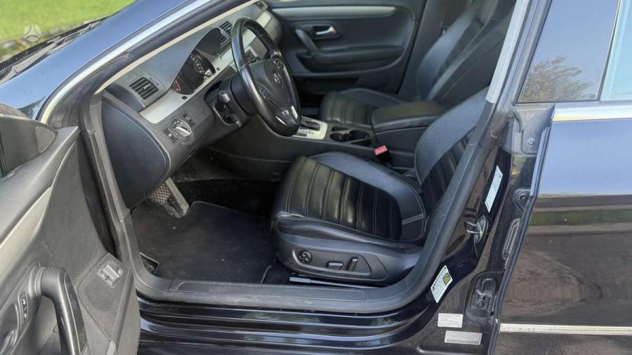 Black Volkswagen CC / Passat CC 2010 in Vilnius, with an engine capacity of 2.00 L and mileage of 178 thousand km for 2800 €, photo 21 on AUTOMOTO.COM.LV