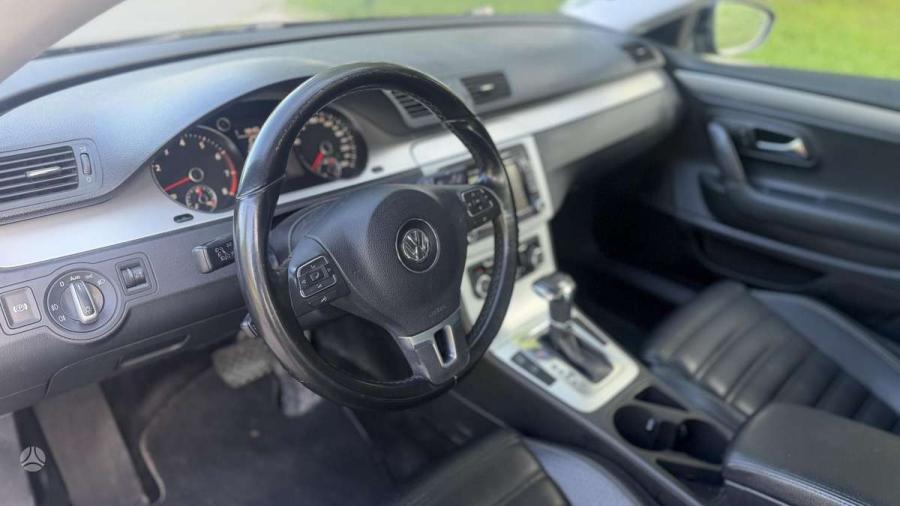 Black Volkswagen CC / Passat CC 2010 in Vilnius, with an engine capacity of 2.00 L and mileage of 178 thousand km for 2800 €, photo 22 on AUTOMOTO.COM.LV