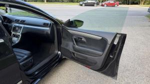 Black Volkswagen CC / Passat CC 2010 in Vilnius, with an engine capacity of 2.00 L and mileage of 178 thousand km for 2800 €, photo 27 on AUTOMOTO.COM.LV