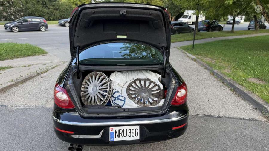 Black Volkswagen CC / Passat CC 2010 in Vilnius, with an engine capacity of 2.00 L and mileage of 178 thousand km for 2800 €, photo 32 on AUTOMOTO.COM.LV