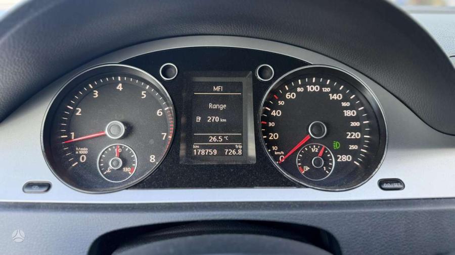 Black Volkswagen CC / Passat CC 2010 in Vilnius, with an engine capacity of 2.00 L and mileage of 178 thousand km for 2800 €, photo 33 on AUTOMOTO.COM.LV