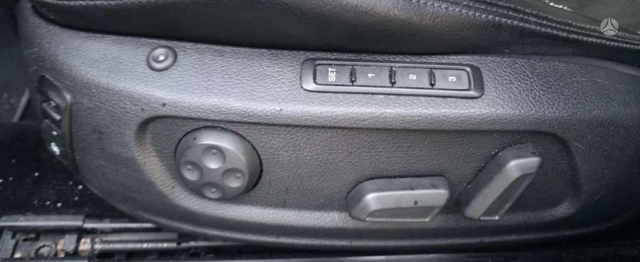 Melns Volkswagen CC / Passat CC 2010 Marijampole, ar dzinēja tilpumu 1.97 L un nobraukumu 244 tūkst. km par 3300 €, foto 12 vietnē AUTOMOTO.COM.LV