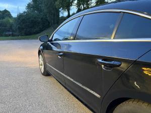 Black Volkswagen CC / Passat CC 2010 in Jonava, with an engine capacity of 2.00 L and mileage of 390 thousand km for 2000 €, photo 11 on AUTOMOTO.COM.LV