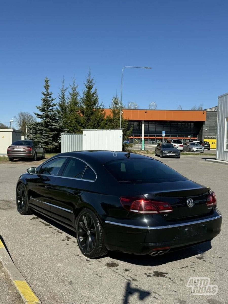 Black Volkswagen CC / Passat CC 2012 in Vilnius, with an engine capacity of 2.00 L and mileage of 301 thousand km for 5950 €, photo 8 on AUTOMOTO.COM.LV