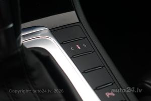 Black Volkswagen CC / Passat CC 2012 in Tallinn, with an engine capacity of 3.60 L and mileage of 302 thousand km for 8900 €, photo 13 on AUTOMOTO.COM.LV