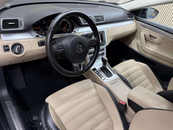 Black Volkswagen CC / Passat CC 2012 in Marijampole, with an engine capacity of 1.97 L and mileage of 245 thousand km for 7900 €, photo 2 on AUTOMOTO.COM.LV