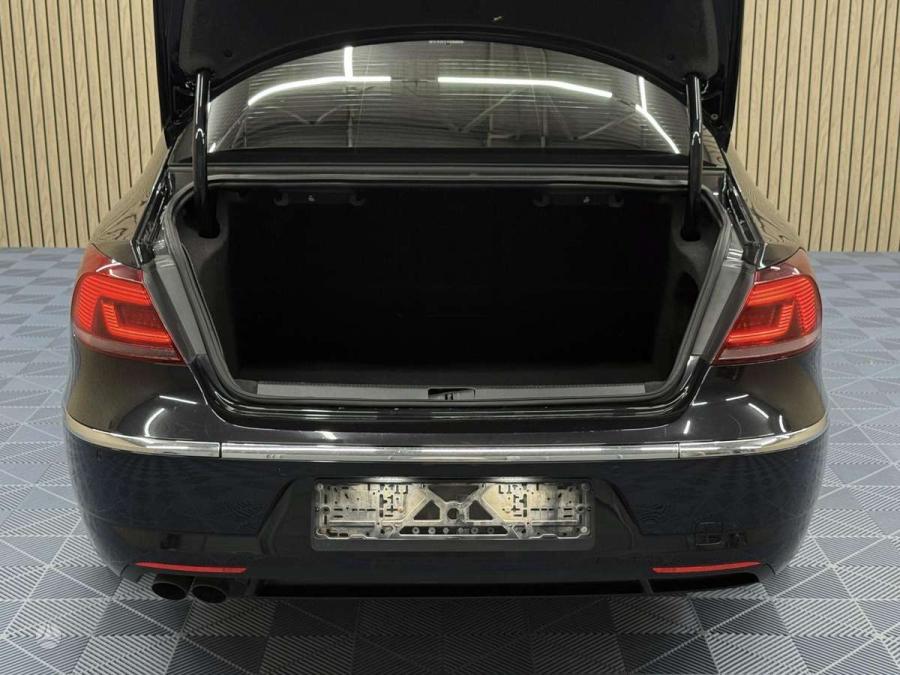 Black Volkswagen CC / Passat CC 2012 in Marijampole, with an engine capacity of 1.97 L and mileage of 245 thousand km for 7900 €, photo 14 on AUTOMOTO.COM.LV