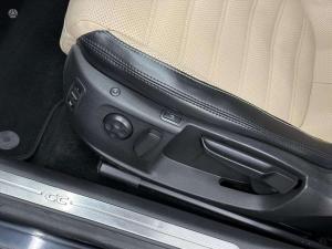 Black Volkswagen CC / Passat CC 2012 in Marijampole, with an engine capacity of 1.97 L and mileage of 245 thousand km for 7900 €, photo 19 on AUTOMOTO.COM.LV