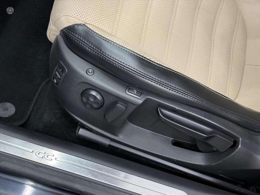 Black Volkswagen CC / Passat CC 2012 in Marijampole, with an engine capacity of 1.97 L and mileage of 245 thousand km for 7900 €, photo 19 on AUTOMOTO.COM.LV
