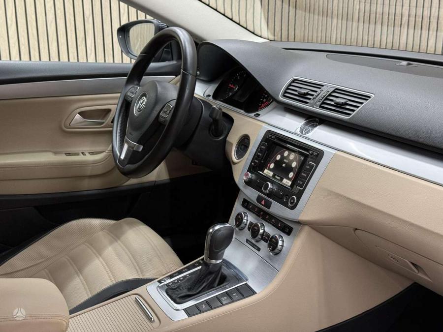 Black Volkswagen CC / Passat CC 2012 in Marijampole, with an engine capacity of 1.97 L and mileage of 245 thousand km for 7900 €, photo 20 on AUTOMOTO.COM.LV