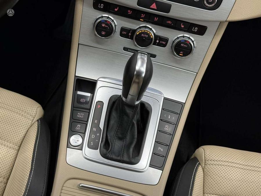 Black Volkswagen CC / Passat CC 2012 in Marijampole, with an engine capacity of 1.97 L and mileage of 245 thousand km for 7900 €, photo 29 on AUTOMOTO.COM.LV